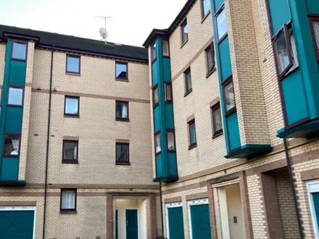 Rutland Court, Glasgow, G51 1JZ, United Kingdom | 2 bed apartment for rent #137835533 | Rentberry