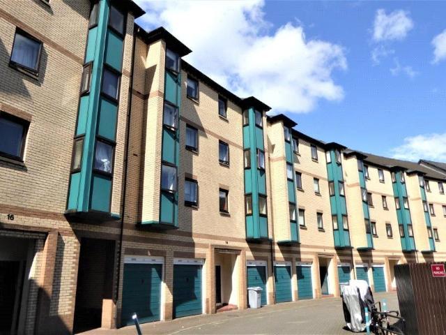 Rutland Court, Kinning Park, Glasgow. 2 bed flat to rent £1,050 pcm £242 pw