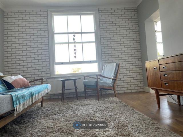 Rutland Park, London SE6, 2 bed flat to rent, £1,900 pcm | PrimeLocation