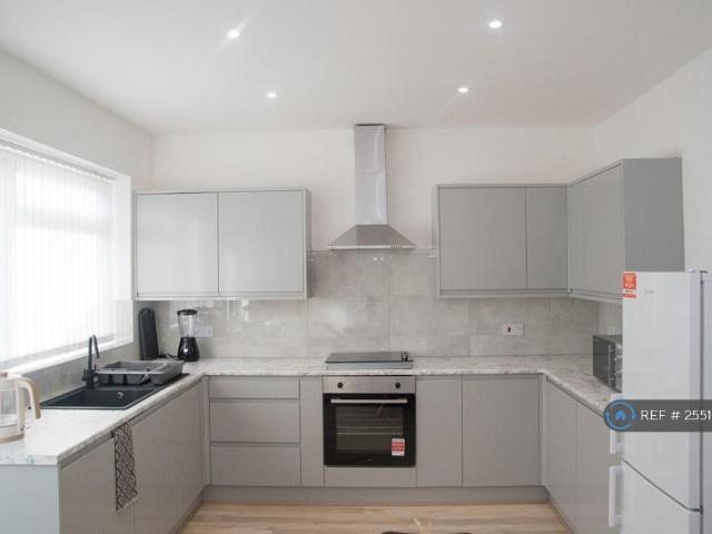 Rutland St, Manchester, M35 2 bed terraced house to rent £1,390 pcm £321 pw