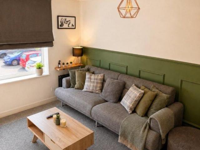 Rutland Street 2 bed house share to rent £1,602 pcm £370 pw
