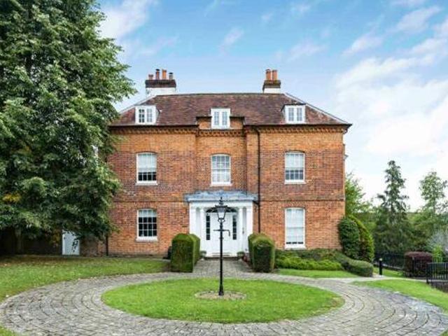Rutland Street, High Wycombe, 3 Bedroom Apartment