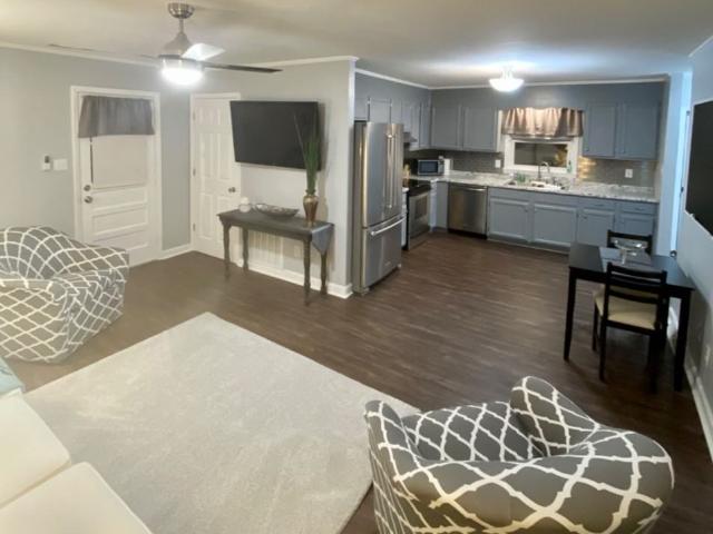 RV 1 1 Bedroom Apartment for Rent at 4456 Ridgevalley Dr, Charlotte, NC 28208 Westchester