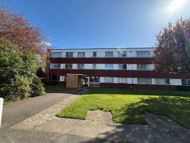 Rvc Student Property, Fayerfield, Potters Bar EN6, 3 bed flat to rent, £1,850 pcm | PrimeLocation