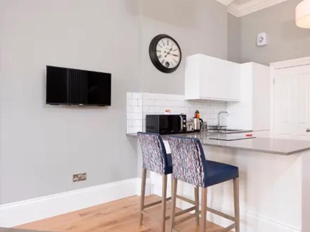 Ryman, 81 Shandwick Place, City of Edinburgh, EH2 4SD, United Kingdom | 1 bed apartment for rent #167251671 | Rentberry