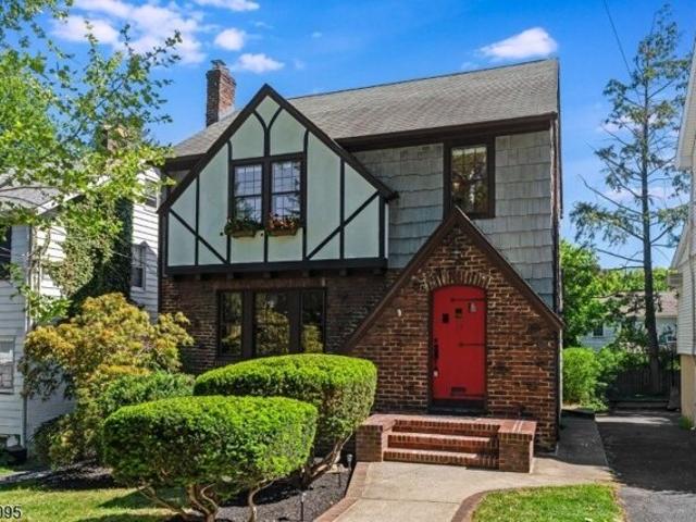 Rynda Rd, Maplewood, Home For Sale