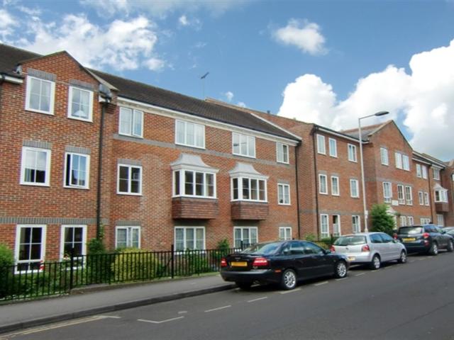 Ryan Court, Blandford Forum DT11, 1 bed flat to rent, £925 pcm | PrimeLocation