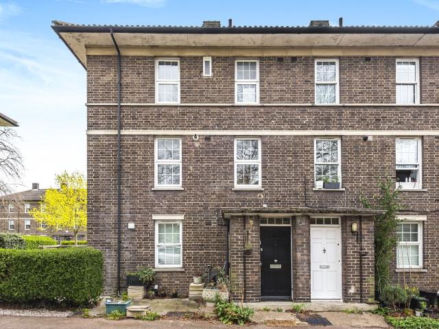Ryculff Square, London SE3, 3 bed maisonette to rent, £2,150 pcm | PrimeLocation