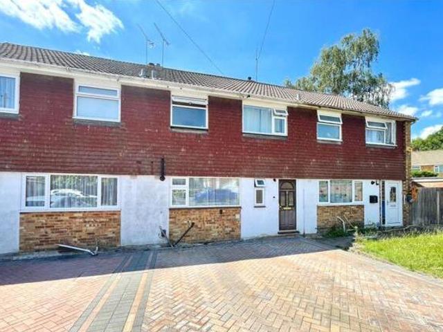 Rydal Close, Farnborough, 3 Bedroom Terraced