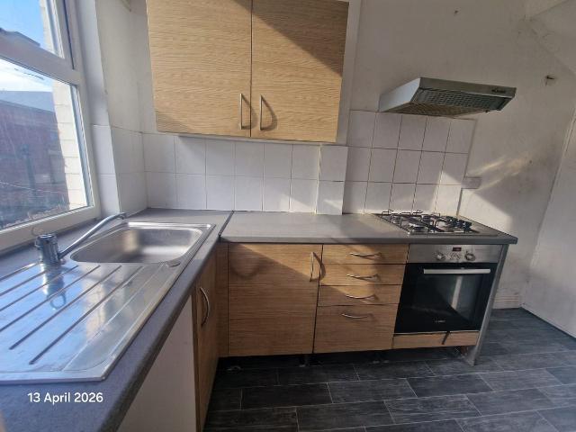 Rydall Place, Leeds LS11, 1 bed terraced house to rent, £750 pcm | PrimeLocation