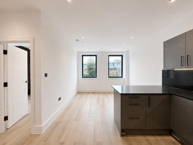 Rye Close, Fleet GU51, 1 bed flat to rent, £1,250 pcm | PrimeLocation