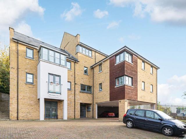 Rye Hill Park, Nunhead, London, SE15 2 bed flat to rent £2,200 pcm £508 pw