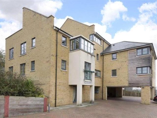 Rye Hill Park, London, SE15 Studio to rent £1,450 pcm £335 pw
