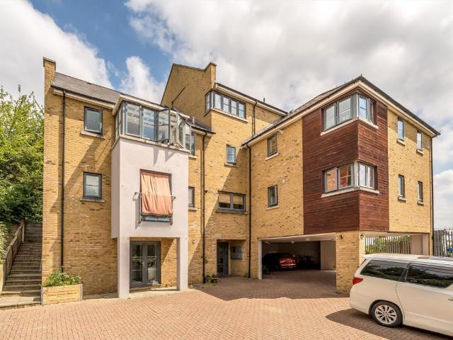Rye Hill Park, London SE15, 1 bed flat to rent, £1,900 pcm | PrimeLocation