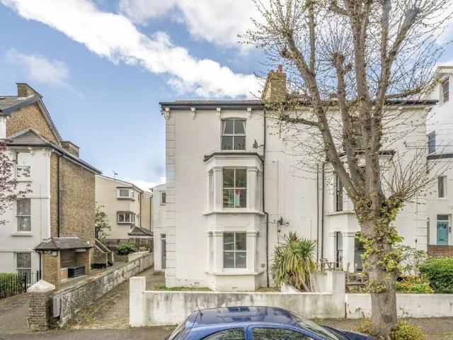 Rye Hill Park, Peckham SE15 2 bed flat to rent £2,150 pcm £496 pw