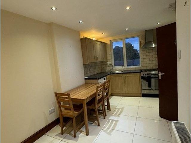 Rye Lane, London SE15, 2 bed flat to rent, £1,695 pcm | PrimeLocation