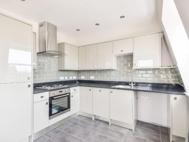 Rye Lane, Peckham, London SE15, 2 bed flat to rent, £1,975 pcm | PrimeLocation
