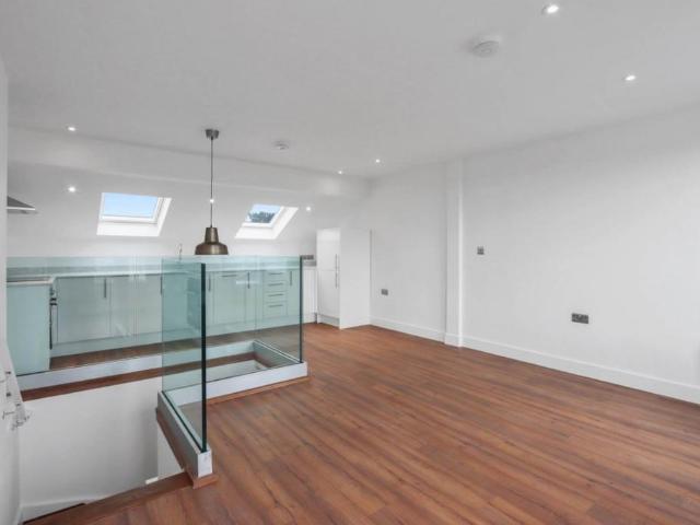 Rye Road, Hoddesdon EN11 1 bed flat to rent £1,600 pcm £369 pw