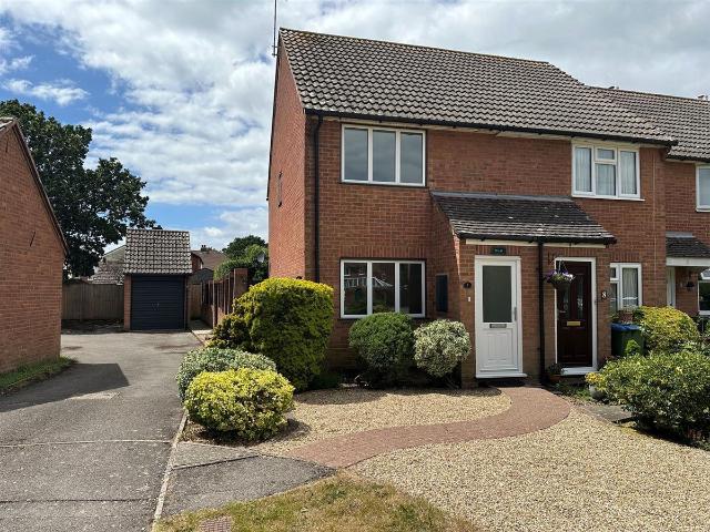 Ryecroft, Titchfield Common PO14, 2 bed end terrace house to rent, £1,350 pcm | PrimeLocation