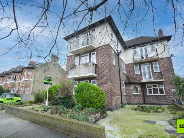 Ryecroft House, Wimbledon SW19 2 bed apartment to rent £1,800 pcm £415 pw