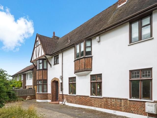 Ryecroft Road, Streatham SW16, 3 bed flat to rent, £3,500 pcm | PrimeLocation