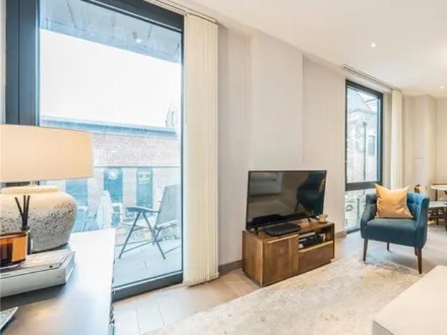Ryeland Boulevard, London, SW18 1UN, United Kingdom | 1 bed house for rent #167382708 | Rentberry