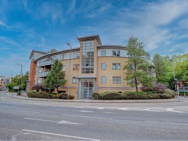 Ryemead Boulevard, High Wycombe, Buckinghamshire HP11, 2 bed flat to rent, £1,500 pcm | PrimeLocation
