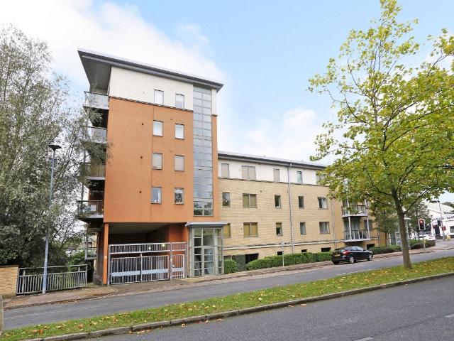 Ryemead Boulevard, High Wycombe HP11, 2 bed flat to rent, £1,400 pcm | PrimeLocation