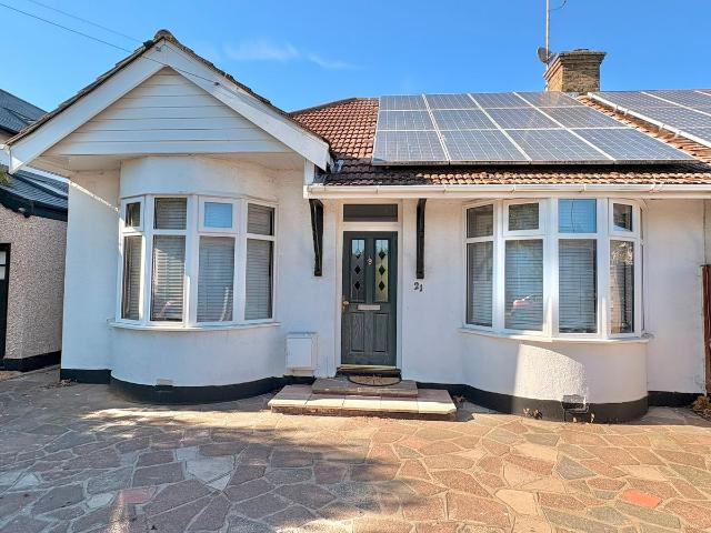 Rylands Road, Southend On Sea SS2, 3 bed semi detached bungalow to rent, £1,700 pcm | PrimeLocation