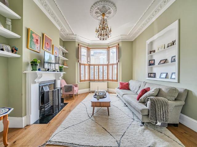 Rylston Road London SW6 5 bed terraced house to rent £8,500 pcm £1,962 pw