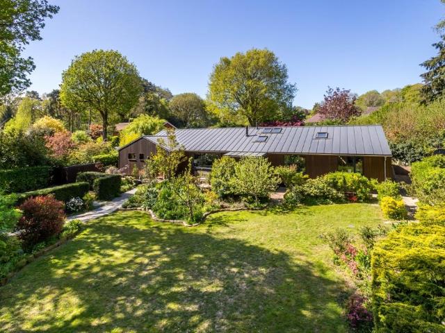 Rystwood Road Forest Row RH18 5 bed detached house to rent £5,495 pcm £1,268 pw