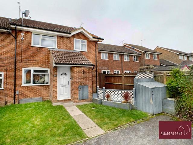 Ryves Avenue, Yateley GU46 2 bed semi detached house to rent £2,880 pcm £665 pw