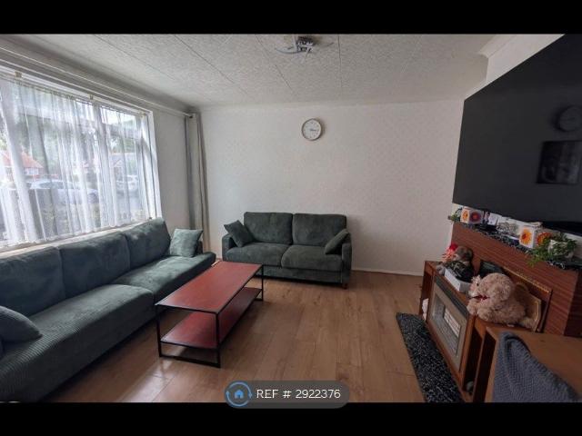 Ryvers Road, Slough SL3, 2 bed end terrace house to rent, £1,750 pcm | PrimeLocation