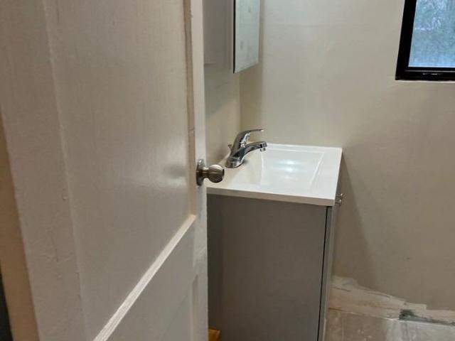 S0002 101 Maple 1 Bedroom Apartment for Rent at 101 Maple Ave, Hartford, CT 06114 South Green