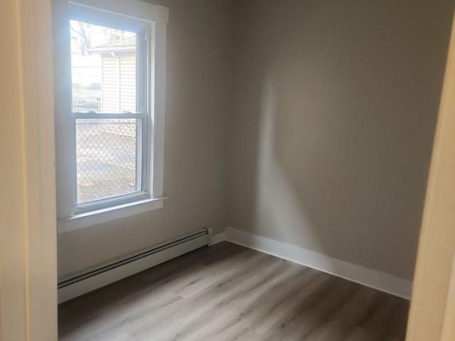 S0019 93 Maple 5 Bedroom Apartment for Rent at 93 Maple Ave, Hartford, CT 06114 South Green