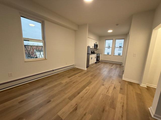 S0020 31 Park 2 Bedroom Apartment for Rent at 31 Park St, Hartford, CT 06106 South Green