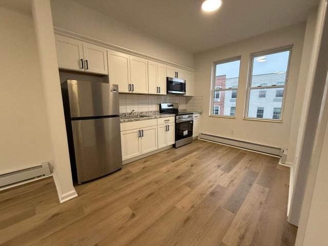 S0020 31 Park 2 Bedroom Apartment for Rent at 31 Park St, Hartford, CT 06106 South Green