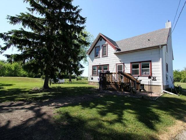 S106W17518 Muskego Dam Dr, Muskego, WI 53150