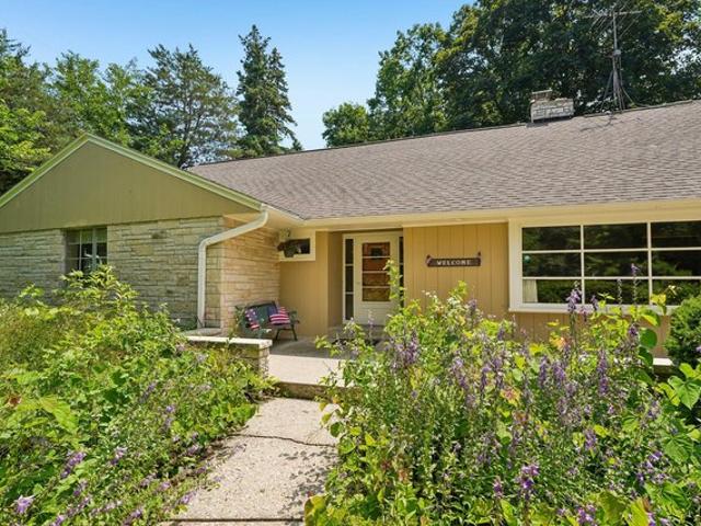 S23W23085 E Broadway, Waukesha, WI 53186