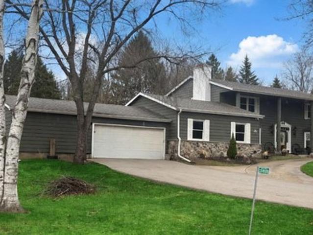 S28W30310 W End Ln, Genesee, WI 53188