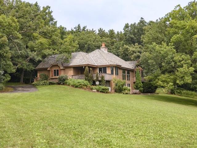 S29W29210 Wayne Keith Cir, Genesee, WI 53188