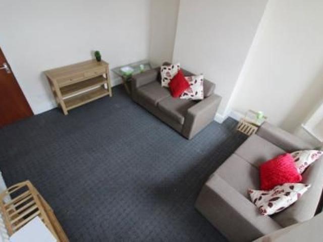 S2 Queens Road Available August 2026