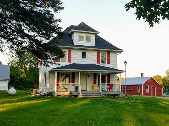 S401 Woodland Valley Rd, Fall Creek, WI 54742