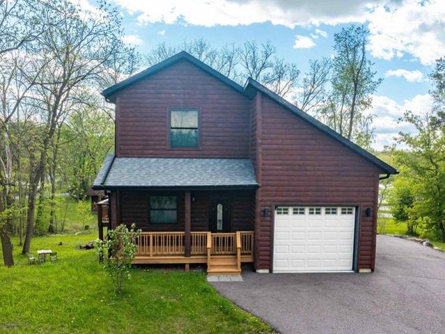 S5731 Devils Lake Pkwy, Baraboo, WI 53913