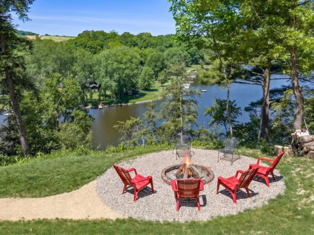 S589 Mockingbird Court
