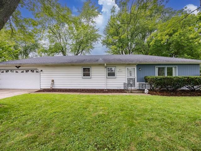S69W14596 Cornell Dr, Muskego, WI 53150