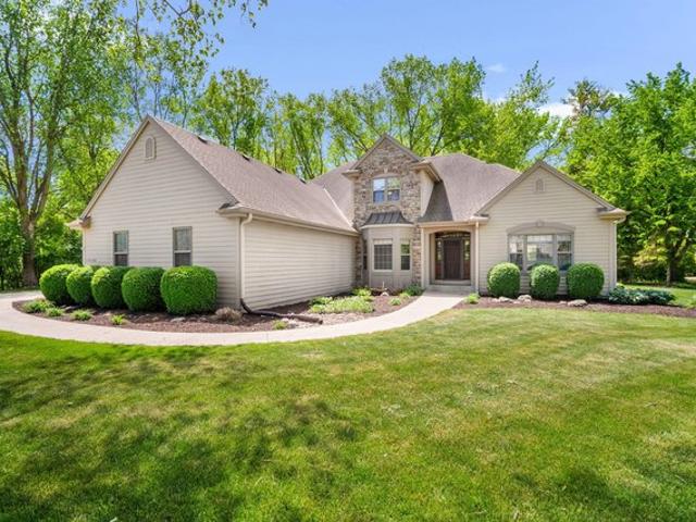 S71W12903 Tess Corners Dr, Muskego, WI 53150
