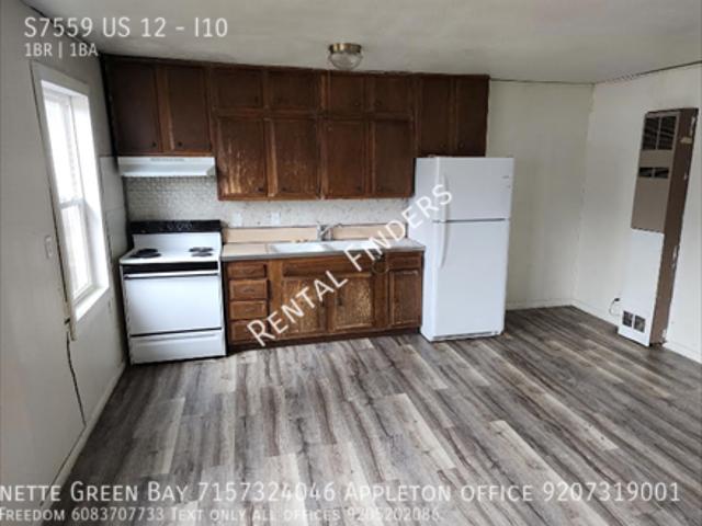 S7559 US 12, 1 bed, 1 full bath