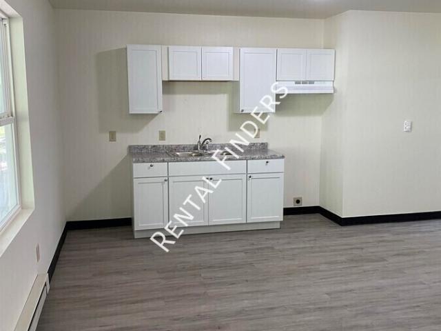 S7559 US 12, 2 beds, 1 full bath