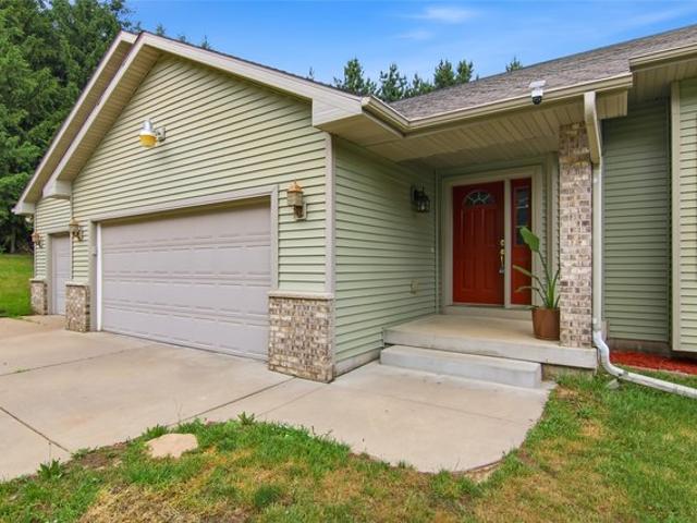 S7650 County Road V, Augusta, WI 54722